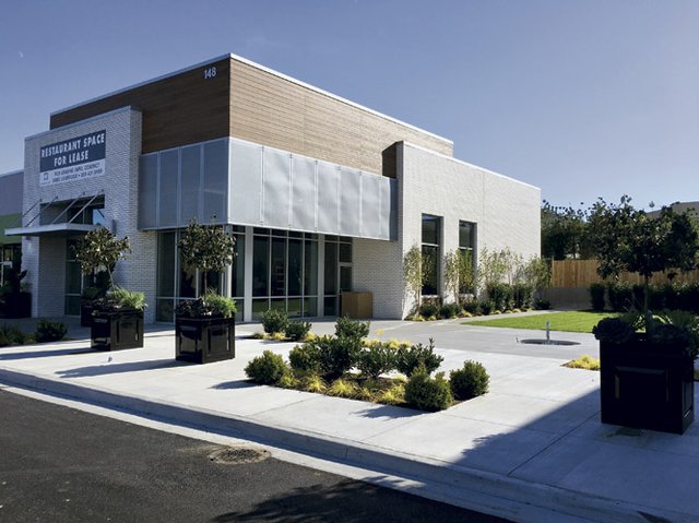 CASTILLO CONSTRUCTION GROUP – design. build. dream.